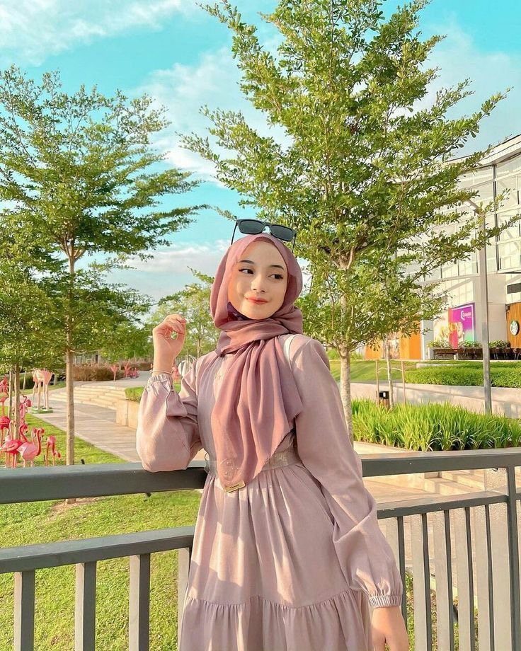 17 Cute & Modest Outfit Ideas For Muslim Girls