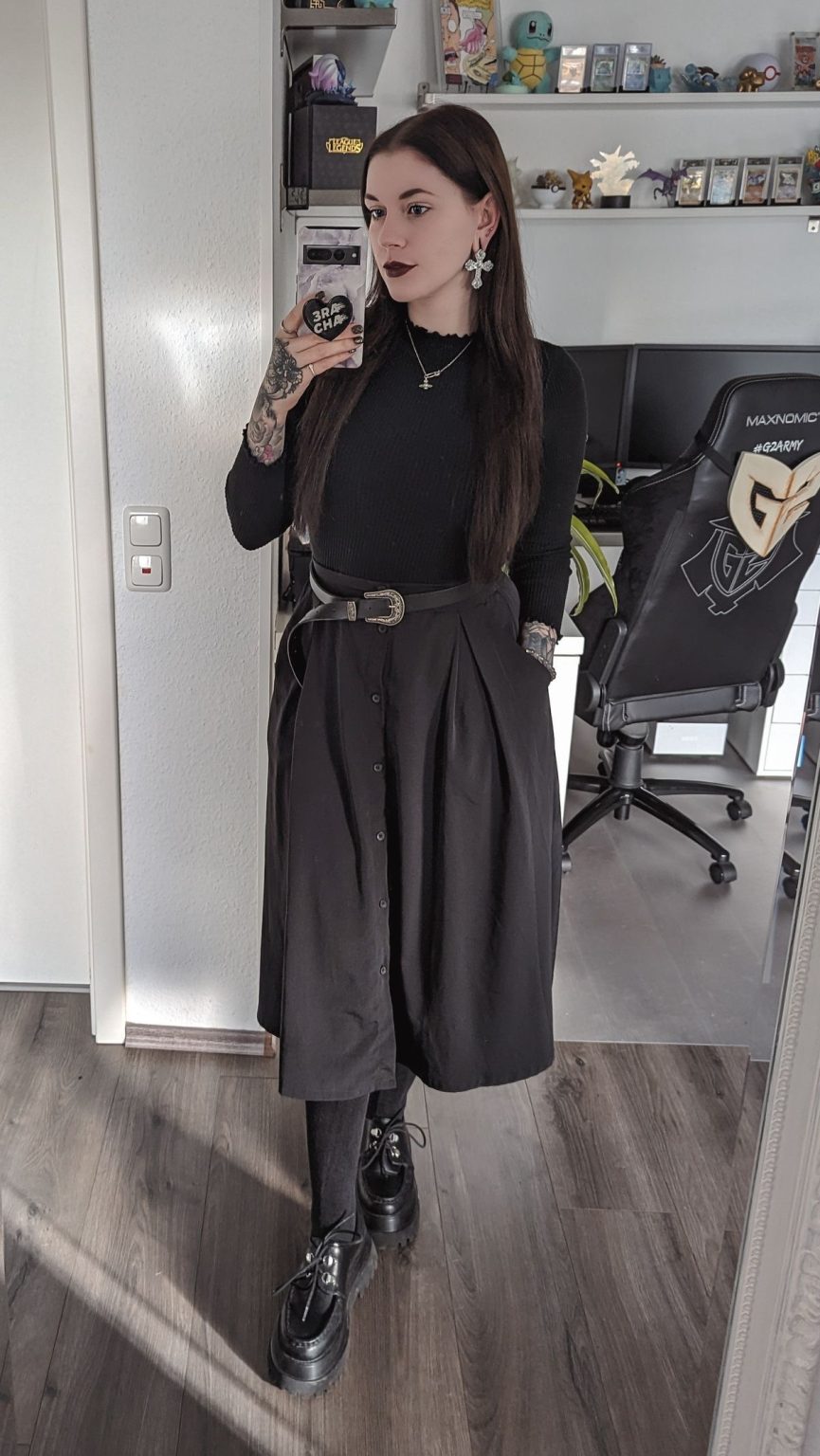 32 Wearable Gothic Work Outfit Ideas To Check – Outfit Trends