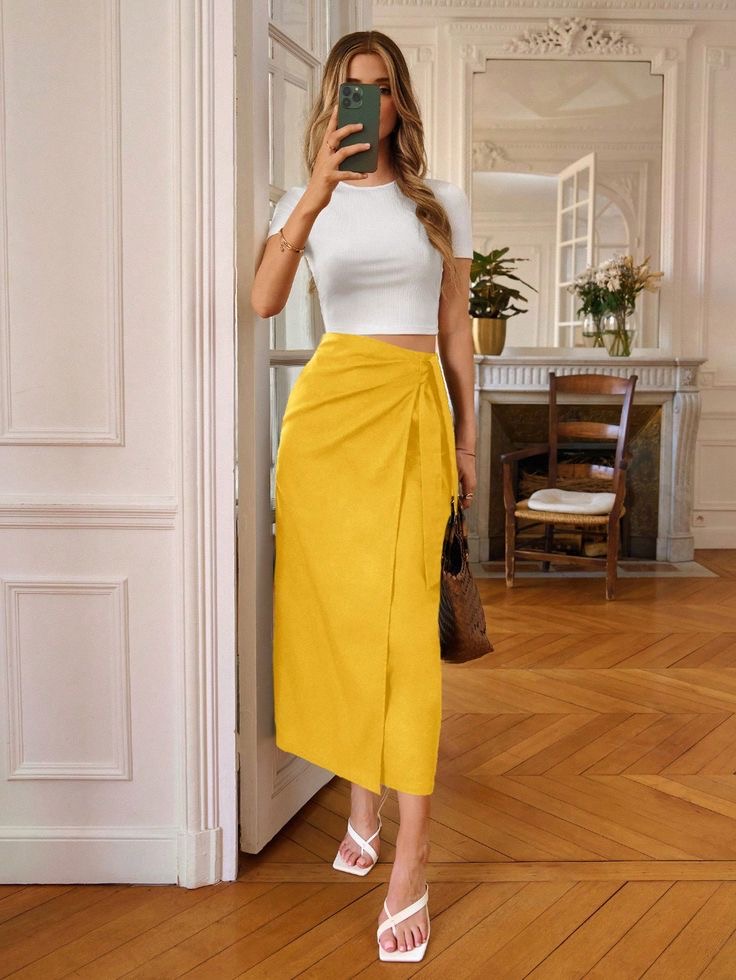 30 Chic Yellow Skirt Outfit Ideas with Styling Tips – Outfit Trends