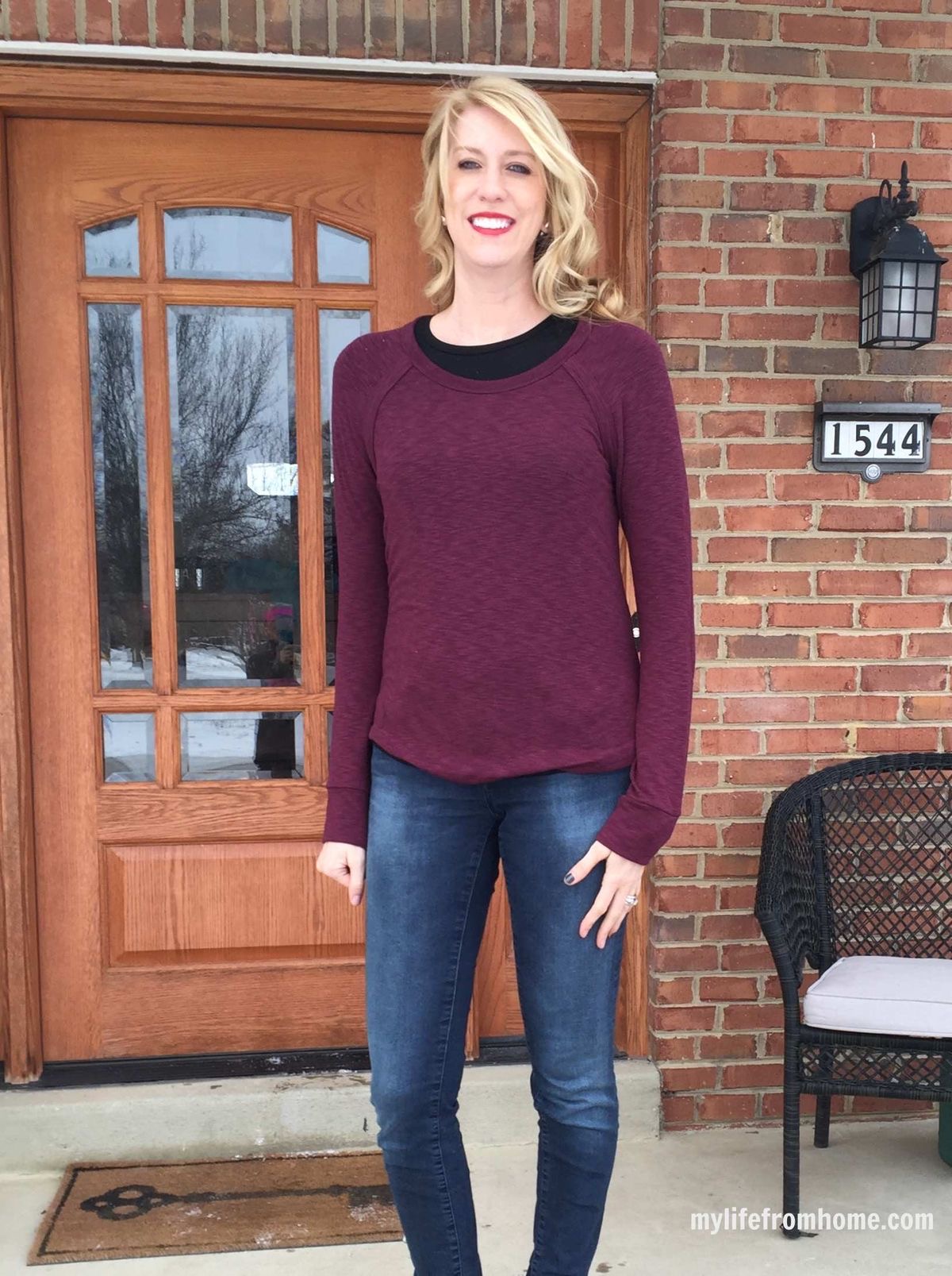 40 Sweater Outfit Ideas & Tips How to Style Them