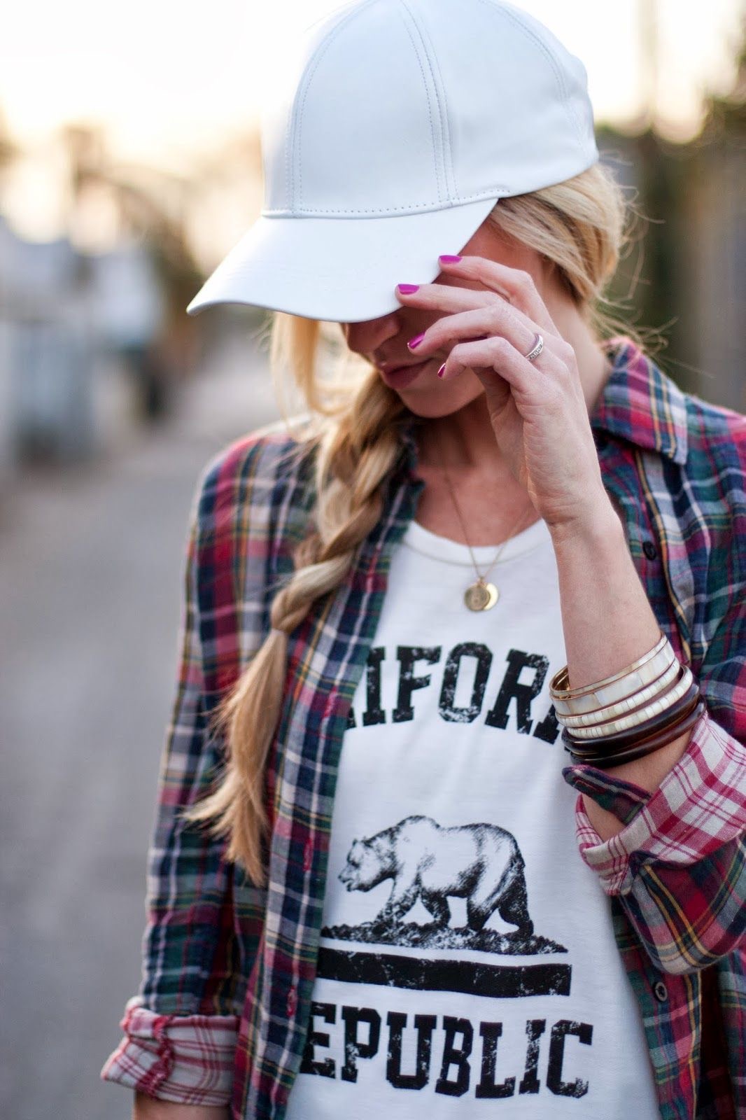 Snapback Hairstyles for Girls- 25 Ways to Wear Snapback Hats