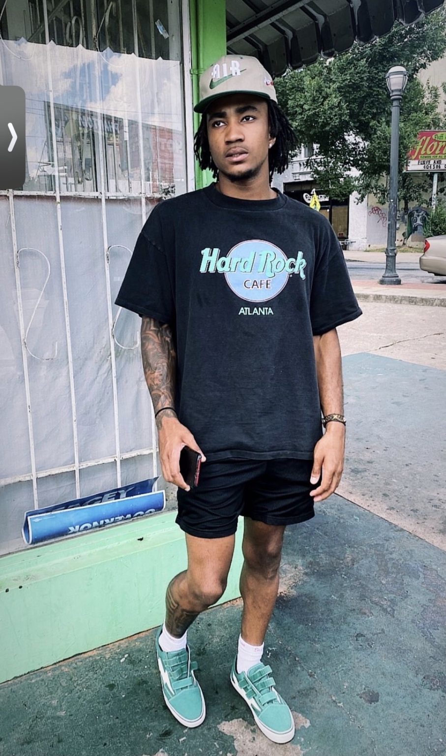 Graphic Tee Outfits for Men – 30 Ways to Style a Graphic Tee