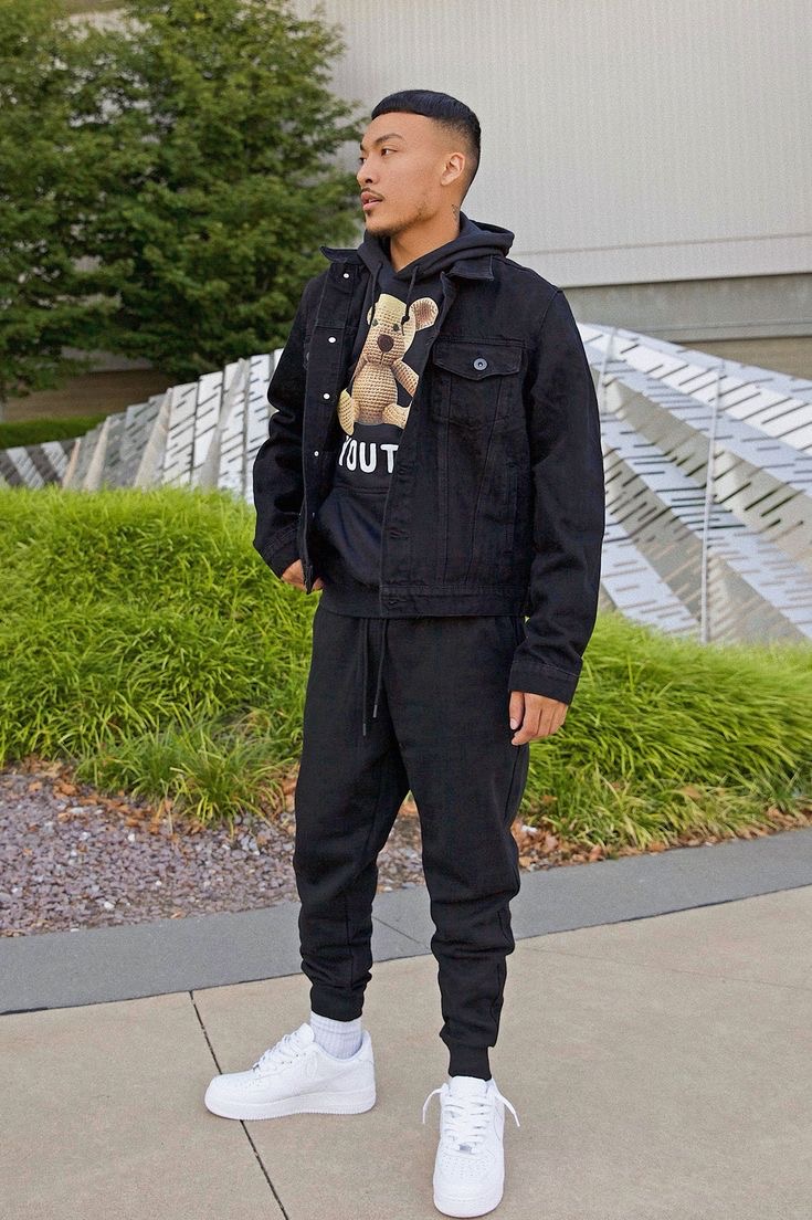 Graphic Tee Outfits for Men – 30 Ways to Style a Graphic Tee