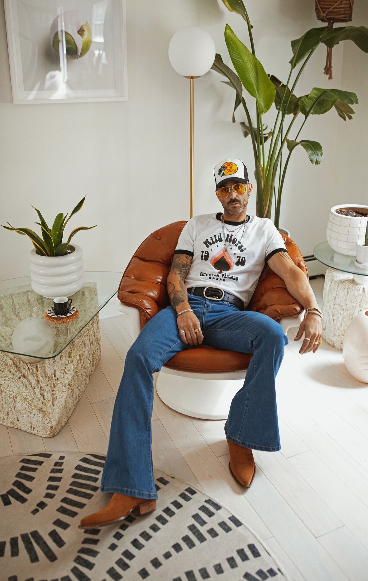 Graphic Tee Outfits for Men – 30 Ways to Style a Graphic Tee