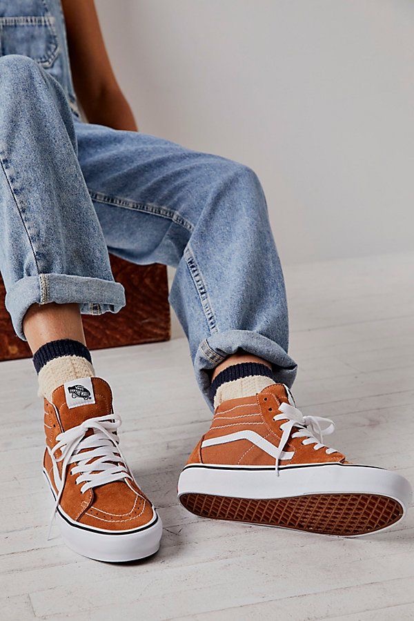 33 Best Men’s Outfits with Vans with Styling Tips