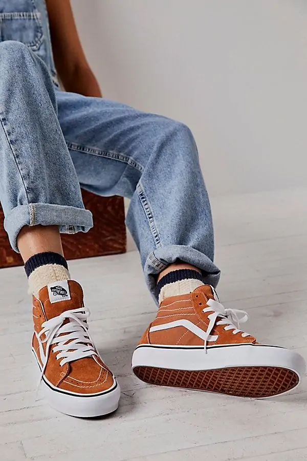 33 Best Men’s Outfits with Vans with Styling Tips