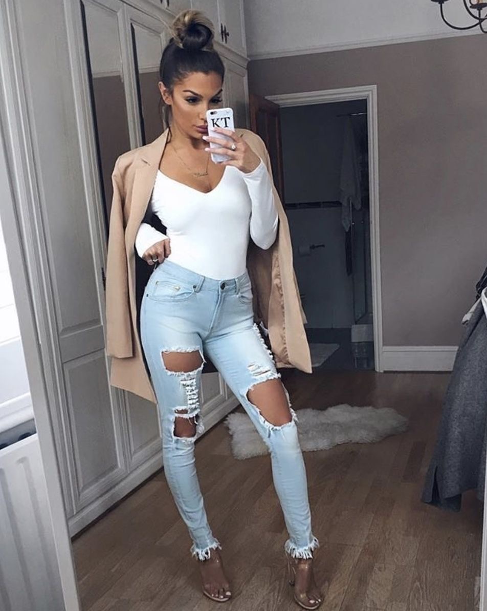 28 Dope Outfits for Girls to Bring your Swag Back