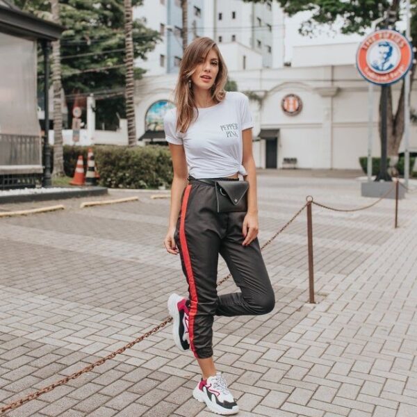 28 Dope Outfits for Girls to Bring your Swag Back