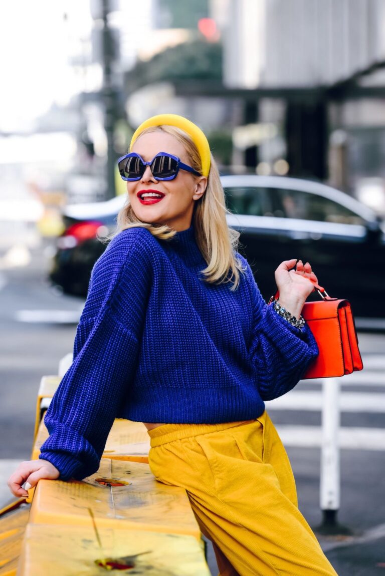 26 Beautiful Yellow Outfits Ideas For Women with Styling Tips