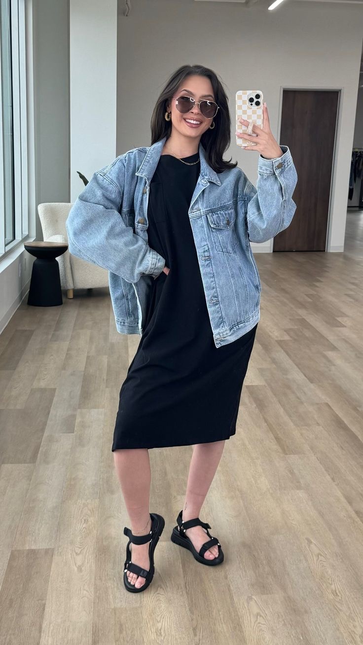 25 Best Denim Jacket Outfit Ideas with Styling Tips