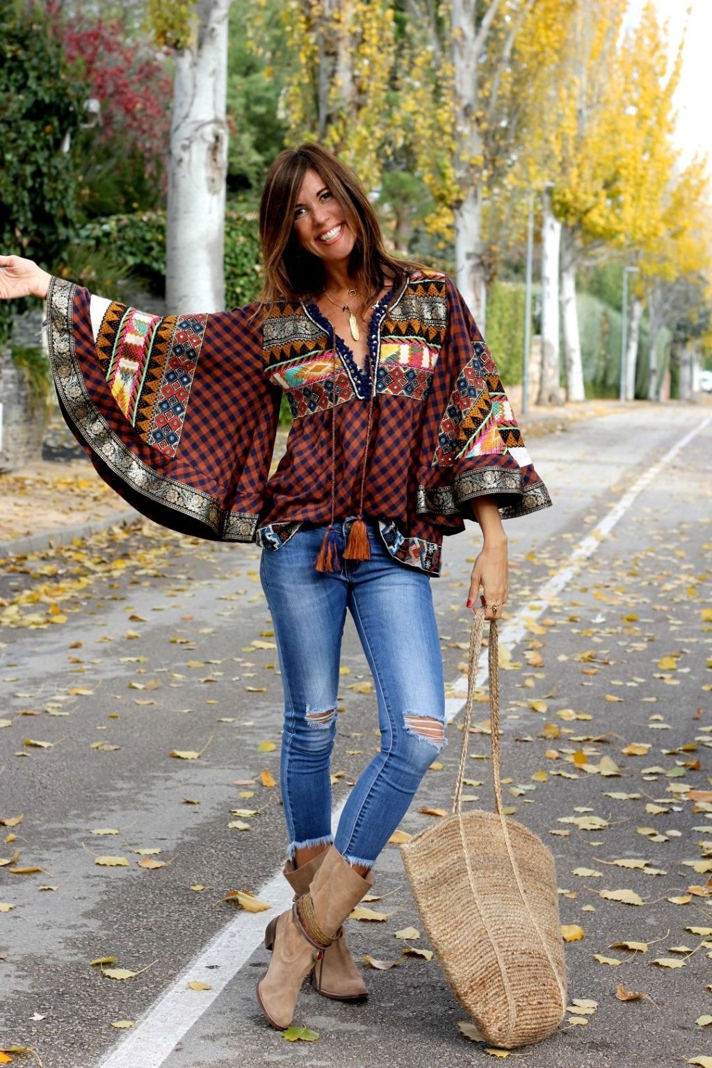 55 Chic Bohemian Outfit Ideas for Women with Styling Tips