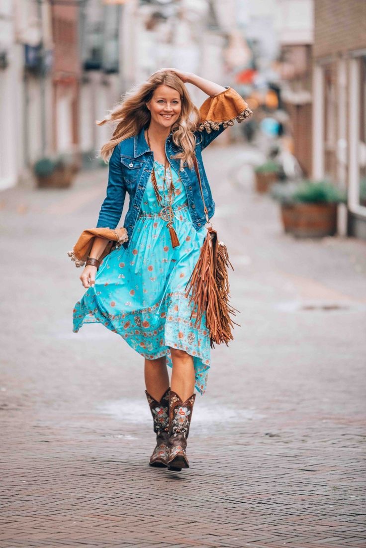 55 Chic Bohemian Outfit Ideas for Women with Styling Tips