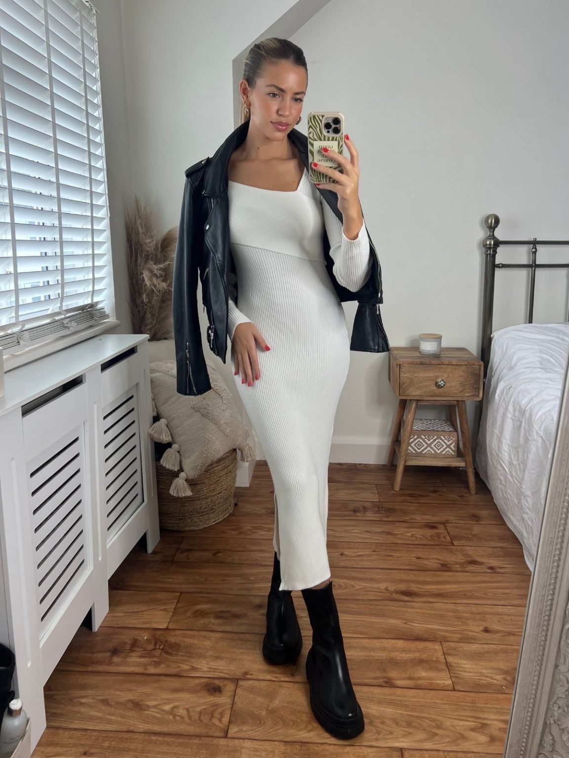 How To Wear A Knitted Dress? 20 Chic Outfit Ideas