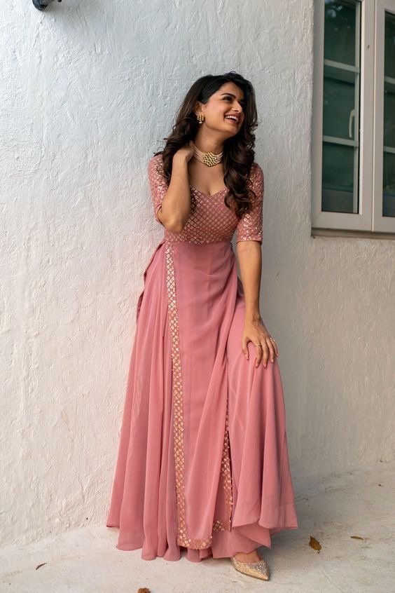 What to Wear on Diwali? 16 Best Outfit Ideas – Outfit Trends