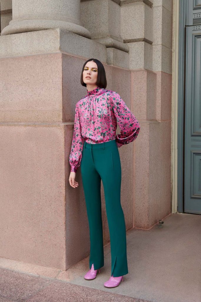 20 Best Teal Outfits for Women & Tips on What Goes with Teal