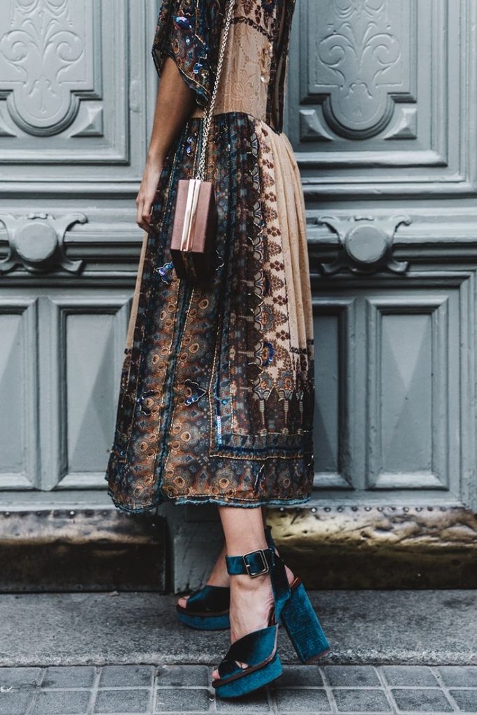 20 Best Teal Outfits for Women & Tips on What Goes with Teal