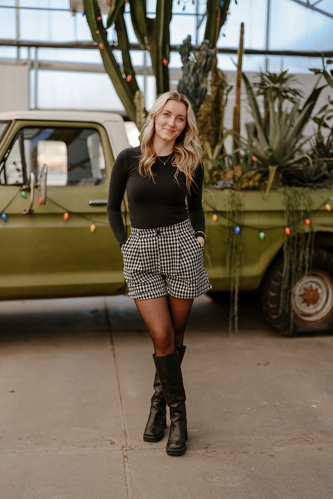 20 Houndstooth Pattern Outfit Ideas & Styling Tips