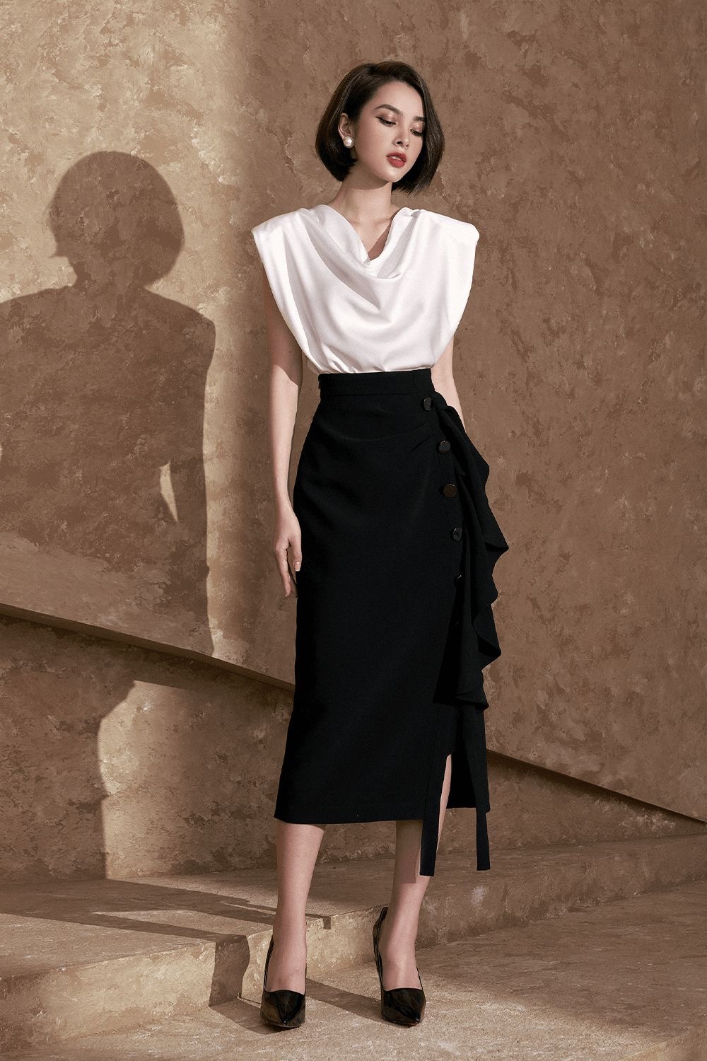 How to Wear a Tulip Skirt? 23 Outfit Ideas with Styling Tips
