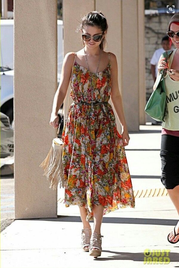 35 Best Easter Outfit Ideas for Women & Styling Tips