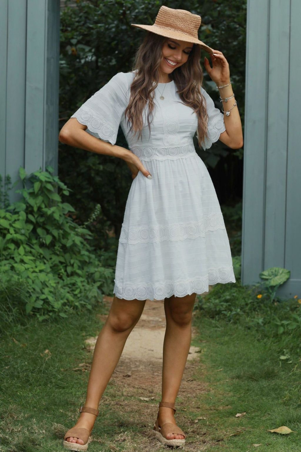 35 Best Easter Outfit Ideas for Women & Styling Tips