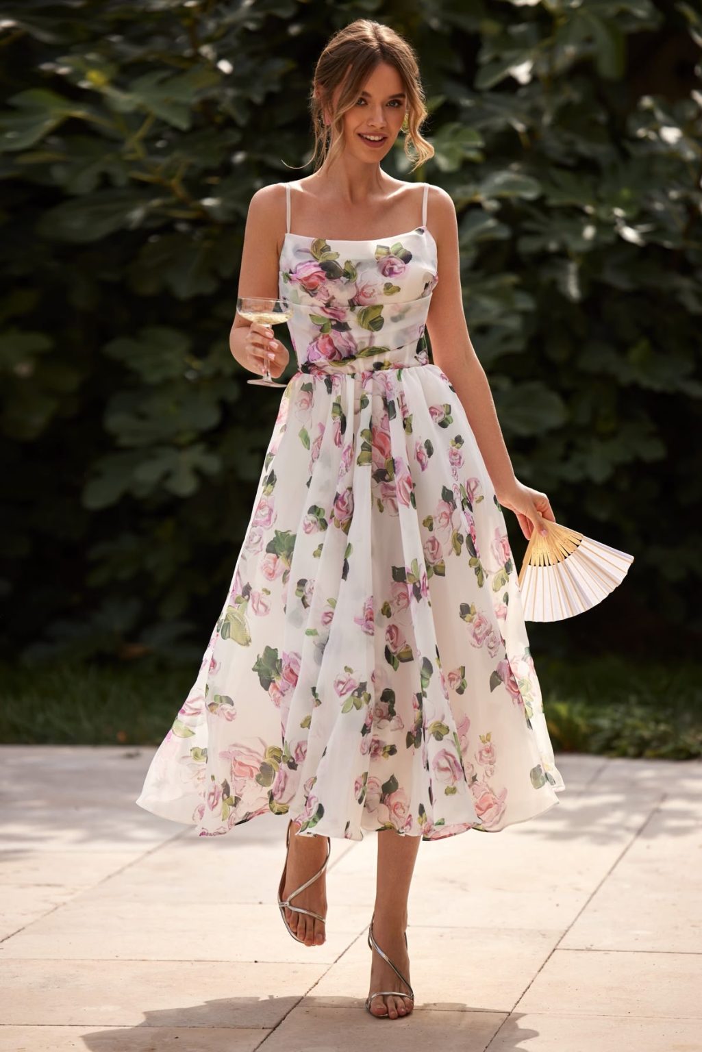 How To Style Fit And Flare Dresses 20 Outfit Ideas To Try