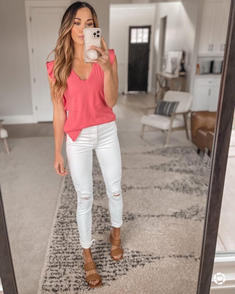 30 Trending Outfits To Wear In October Month