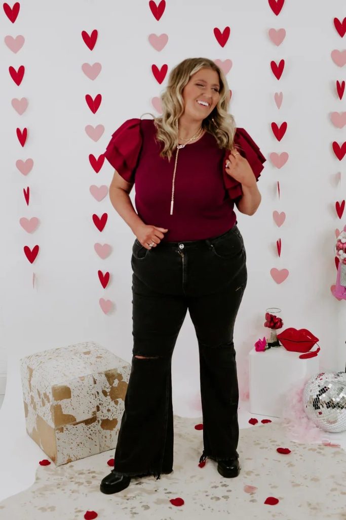 20 Cute Valentine’s Day Outfits for Plus Size Women