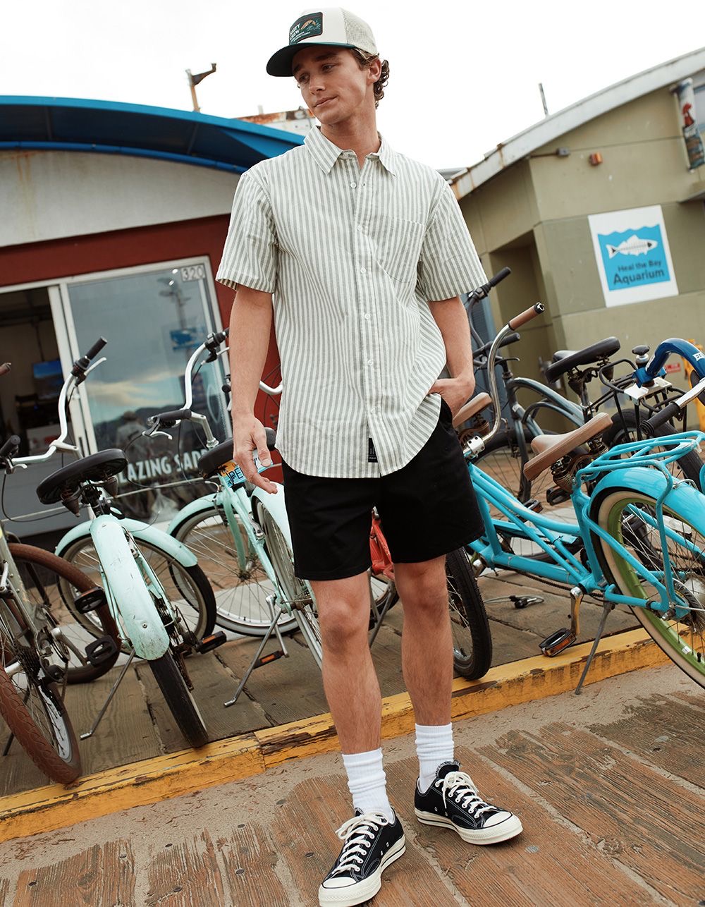 23 Stylish Men’s Outfit Ideas with Shorts For Summer